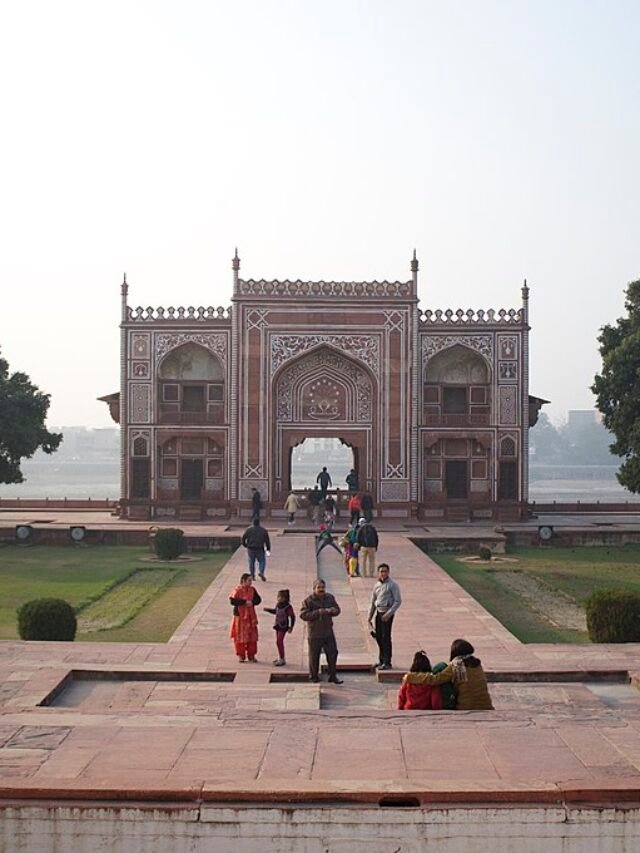 Top 10 Places to Visit in December - Ghum India Ghum